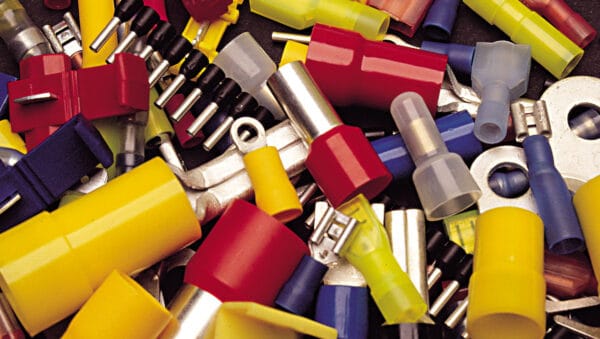 Types of insulated terminals according to their characteristics